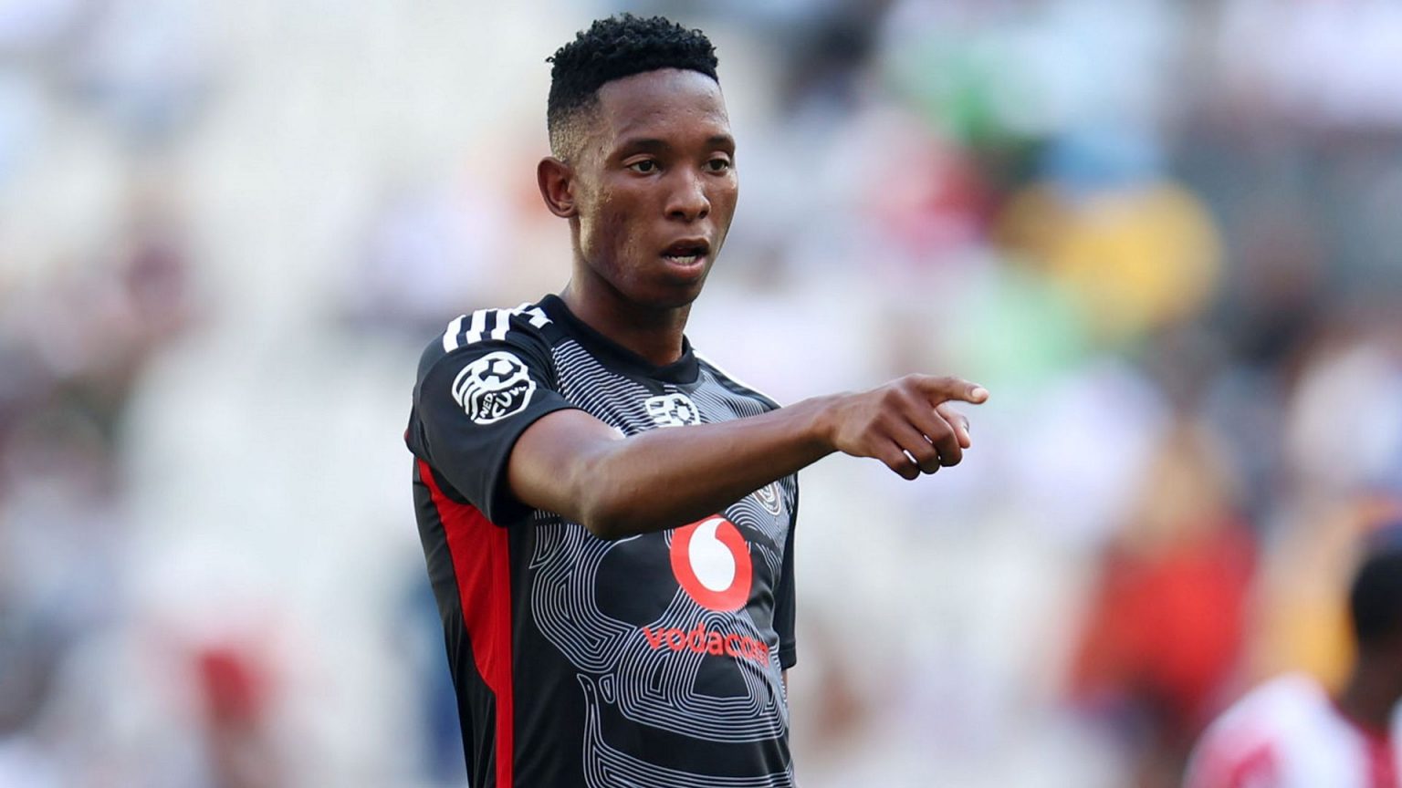 JUST NOW: Orlando Pirates Star Thalente Mbatha Midfielder Busted for ...