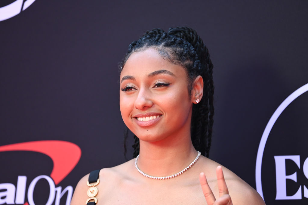 CONGRATULATIONS: JuJu Watkins signs huge contract deal worth $107m ...